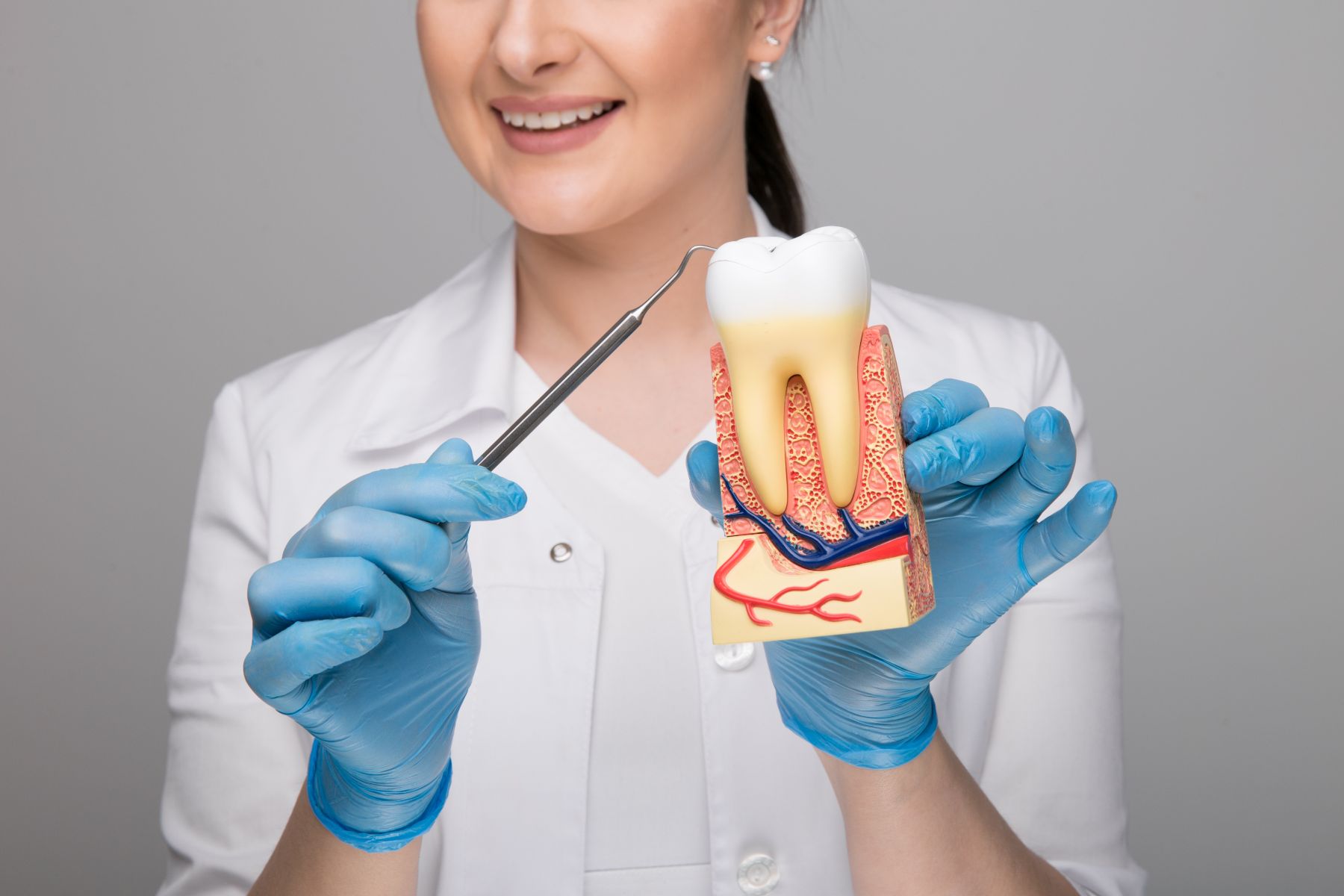 Dental Implants Vs Dentures: Which Is The Better Choice?: Discover the ...
